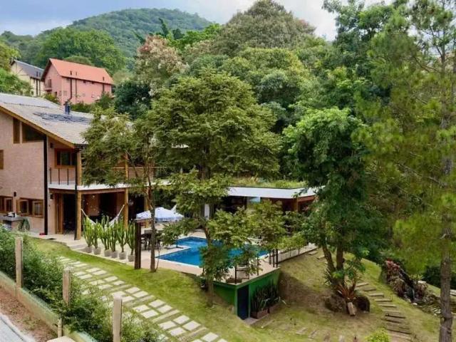 Casa / Sobrado em Condomínio para Venda em Atibaia/SP Condomínio Portal dos Nobres 4 Quartos