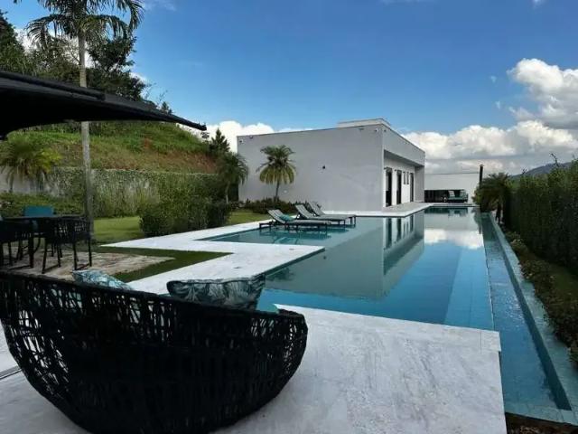 Casa / Sobrado em Condomínio para Venda em Atibaia/SP Condomínio Porto Atibaia 4 Quartos
