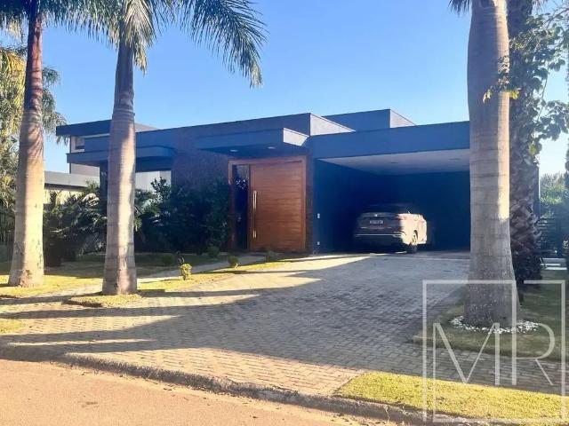 Casa / Sobrado em Condomínio para Venda em Atibaia/SP Condomínio Porto Atibaia 5 Quartos