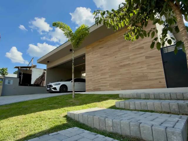Casa / Sobrado em Condomínio para Venda em Atibaia/SP Estância Lynce 3 Quartos
