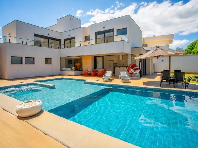 Casa / Sobrado em Condomínio para Venda em Atibaia/SP Jardim dos Pinheiros 4 Quartos
