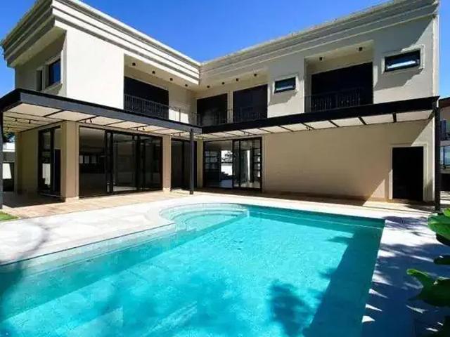 Casa / Sobrado em Condomínio para Venda em Atibaia/SP Jardim dos Pinheiros 4 Quartos
