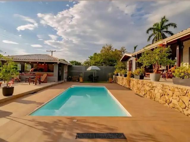 Casa / Sobrado em Condomínio para Venda em Atibaia/SP Jardim Shangri Lá 3 Quartos