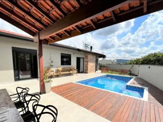 Casa / Sobrado em Condomínio para Venda em Atibaia/SP Jardim Shangri Lá 3 Quartos