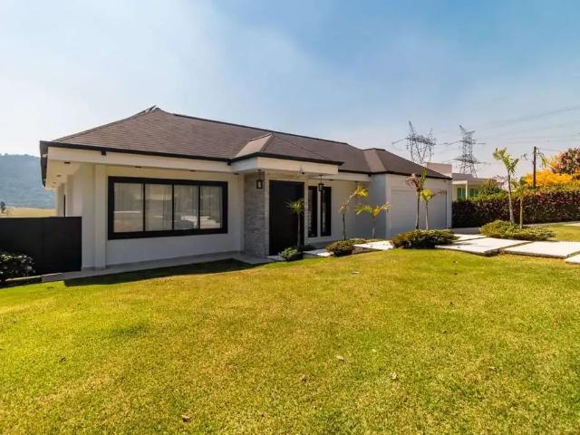 Casa / Sobrado em Condomínio para Venda em Atibaia/SP Loteamento Fazenda Santana 3 Quartos