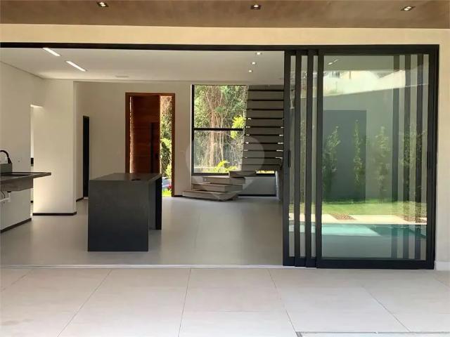 Casa / Sobrado em Condomínio para Venda em Atibaia/SP Nova Gardênia 4 Quartos