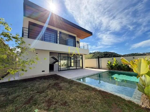 Casa / Sobrado em Condomínio para Venda em Atibaia/SP San Fernando Valley 4 Quartos