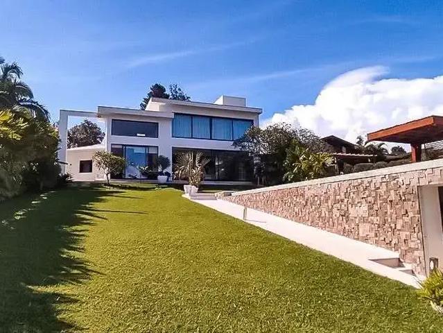 Casa / Sobrado em Condomínio para Venda em Avaré/SP Represa de Jurumirim 5 Quartos