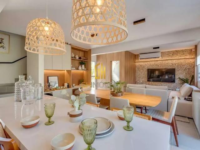 Casa / Sobrado em Condomínio para Venda em Aparecida de Goiânia/GO Conjunto Residencial Storil 4 Quartos