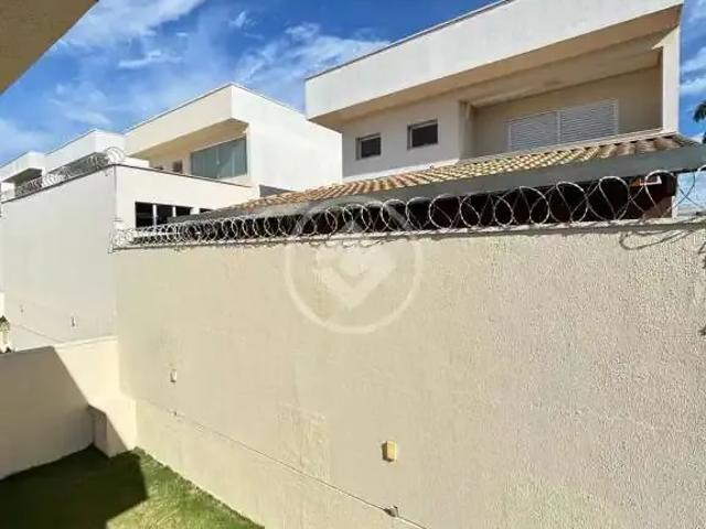 Casa / Sobrado em Condomínio para Venda em Aparecida de Goiânia/GO Cardoso 3 Quartos