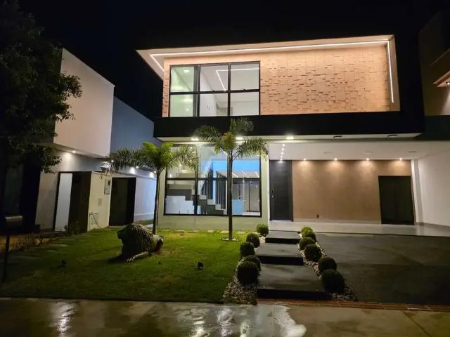 Casa / Sobrado em Condomínio para Venda em Aparecida de Goiânia/GO Parqville Pinheiros 4 Quartos