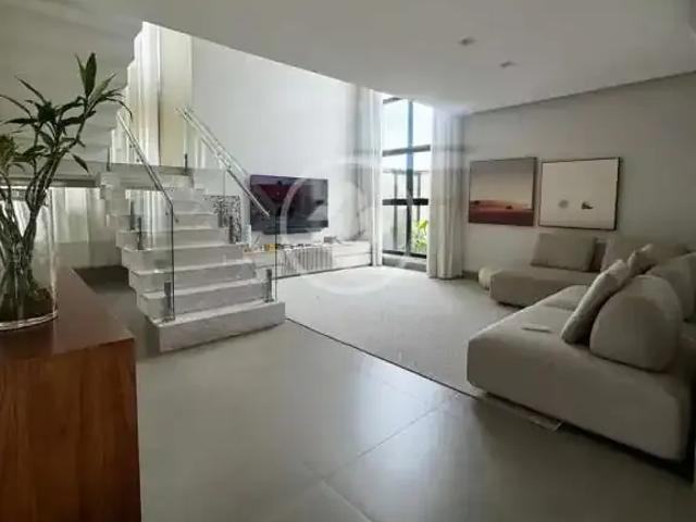 Casa / Sobrado em Condomínio para Venda em Aparecida de Goiânia/GO Parqville Pinheiros 4 Quartos