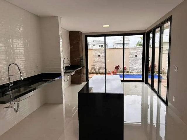 Casa / Sobrado em Condomínio para Venda em Aparecida de Goiânia/GO Residencial Parqville Jacarandá 3 Quartos