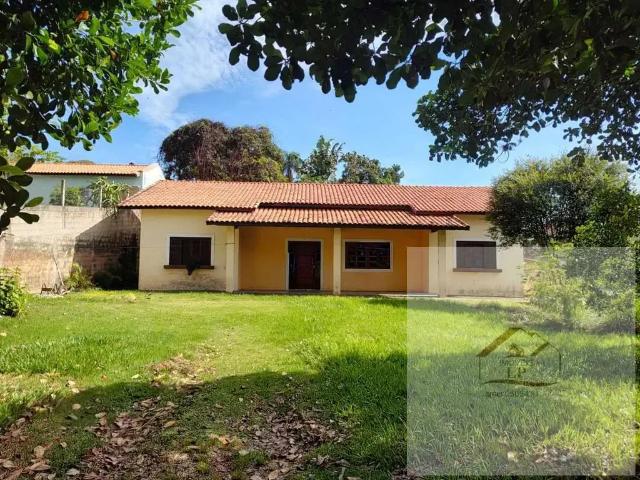 Casa / Sobrado em Condomínio para Venda em Araçariguama/SP Centro 4 Quartos