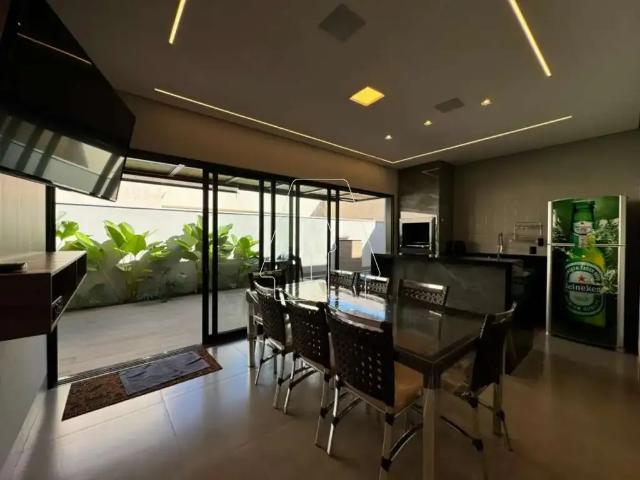 Casa / Sobrado em Condomínio para Venda em Araçatuba/SP Condomínio Residencial Serra Dourada 3 Quartos