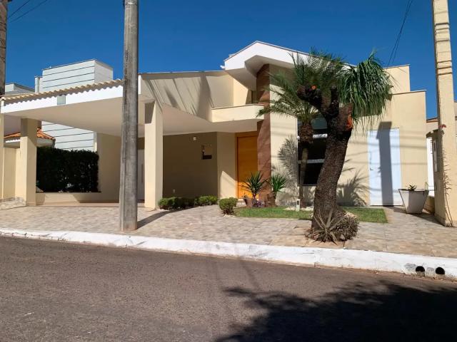 Casa / Sobrado em Condomínio para Venda em Araçatuba/SP Conjunto Habitacional Doutor Antônio Villela Silva 3 Quartos