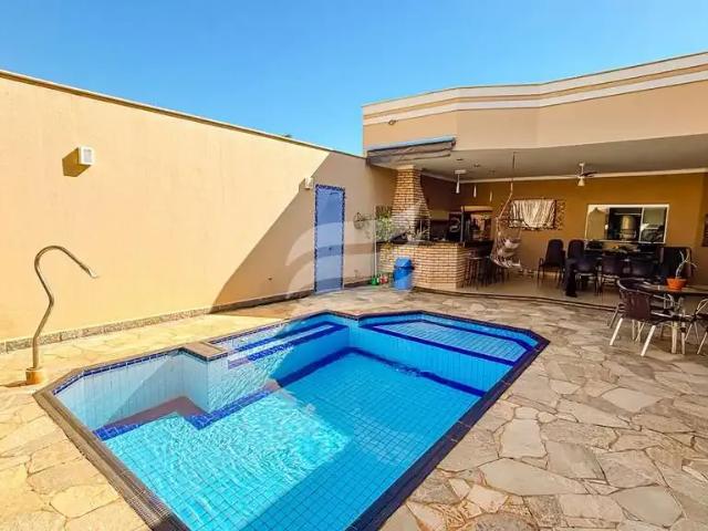 Casa / Sobrado em Condomínio para Venda em Araçatuba/SP Pinheiros 3 Quartos