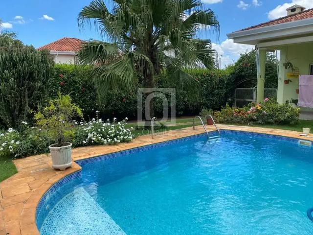 Casa / Sobrado em Condomínio para Venda em Araçoiaba da Serra/SP Barreiro 4 Quartos