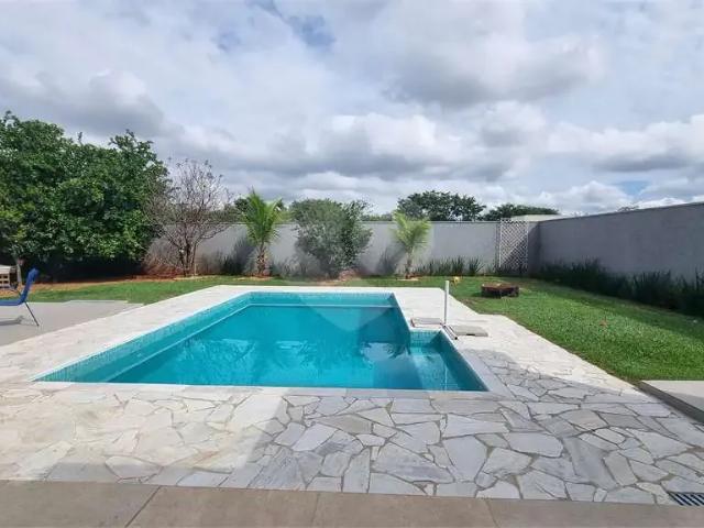 Casa / Sobrado em Condomínio para Venda em Araçoiaba da Serra/SP Barreiro 4 Quartos