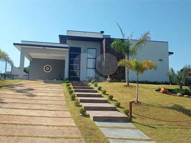 Casa / Sobrado em Condomínio para Venda em Araçoiaba da Serra/SP Campo do Meio 3 Quartos