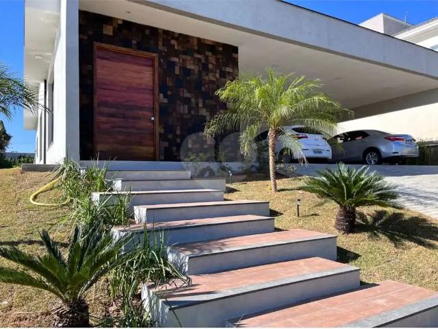 Casa / Sobrado em Condomínio para Venda em Araçoiaba da Serra/SP Centro 4 Quartos