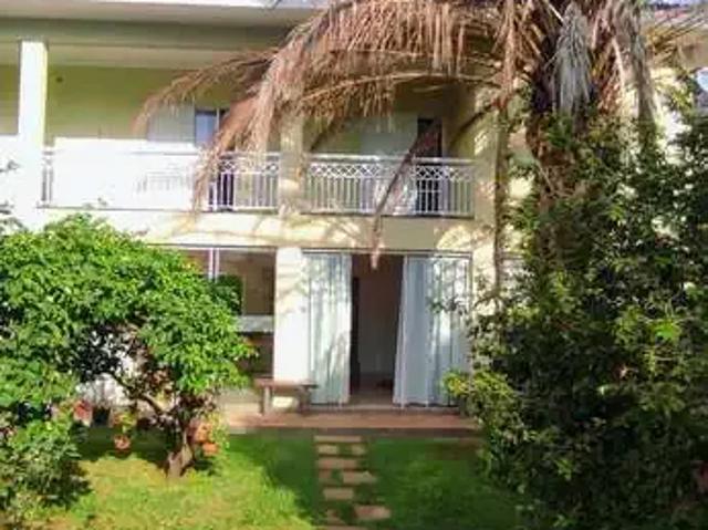 Casa / Sobrado em Condomínio para Venda em Araçoiaba da Serra/SP Centro 4 Quartos