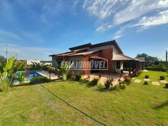 Casa / Sobrado em Condomínio para Venda em Araçoiaba da Serra/SP Centro 3 Quartos