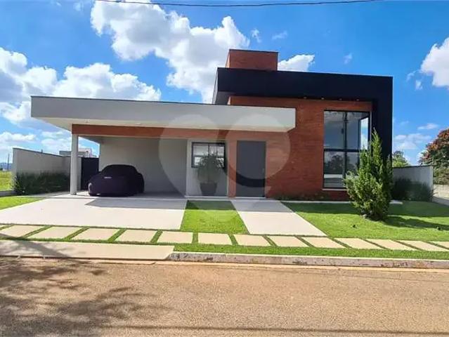 Casa / Sobrado em Condomínio para Venda em Araçoiaba da Serra/SP Centro 3 Quartos