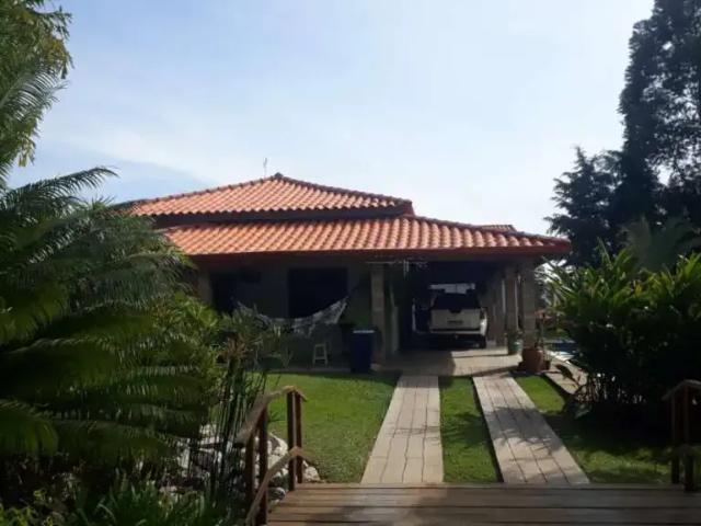 Casa / Sobrado em Condomínio para Venda em Araçoiaba da Serra/SP Cercado 5 Quartos