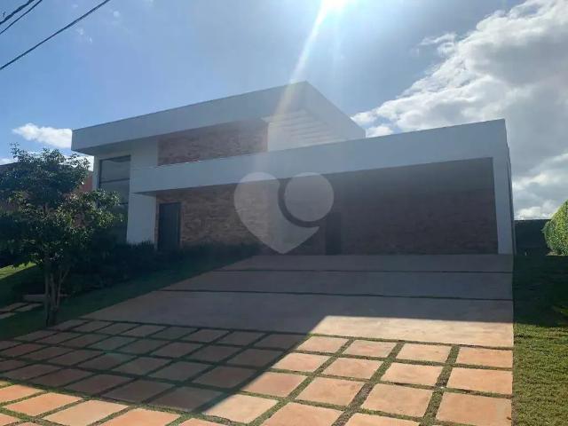 Casa / Sobrado em Condomínio para Venda em Araçoiaba da Serra/SP Chacara Santa Terezinha 4 Quartos