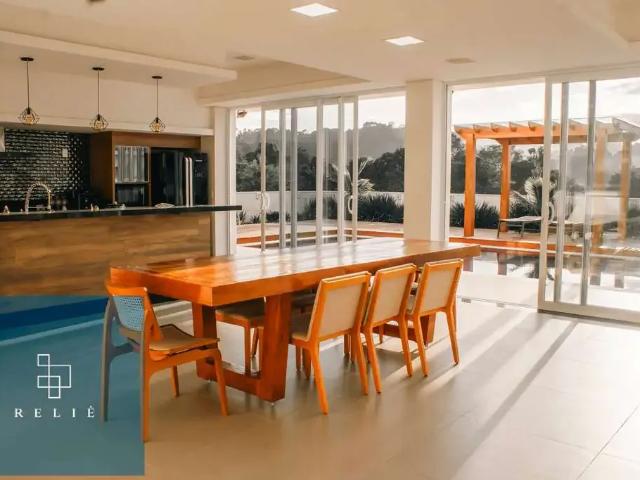 Casa / Sobrado em Condomínio para Venda em Araçoiaba da Serra/SP Condomínio Saint Charbel 4 Quartos