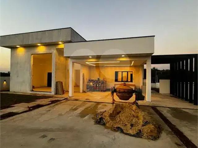 Casa / Sobrado em Condomínio para Venda em Araçoiaba da Serra/SP Rio Verde 3 Quartos