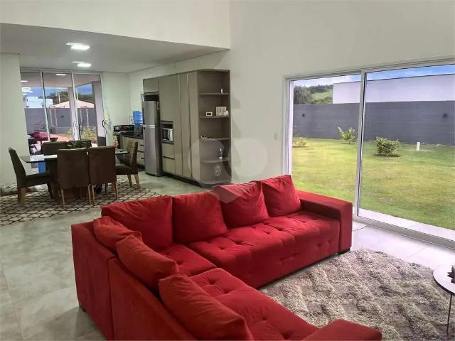 Casa / Sobrado em Condomínio para Venda em Araçoiaba da Serra/SP Rio Verde 3 Quartos