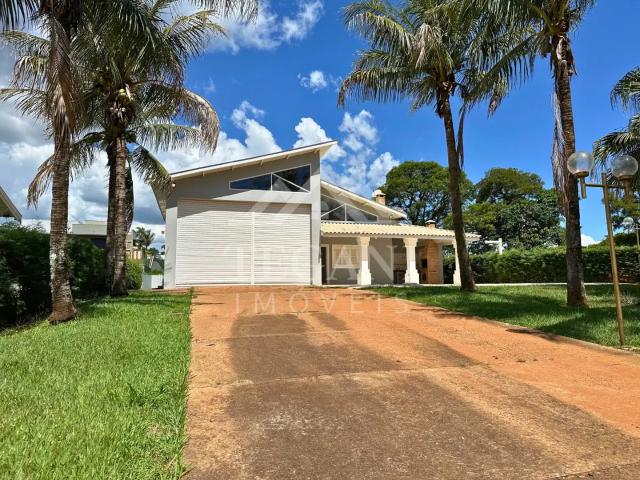 Casa / Sobrado em Condomínio para Venda em Arandu/SP Centro 4 Quartos
