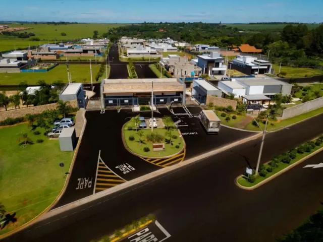 Casa / Sobrado em Condomínio para Venda em Araraquara/SP Residencial Volpi 3 Quartos