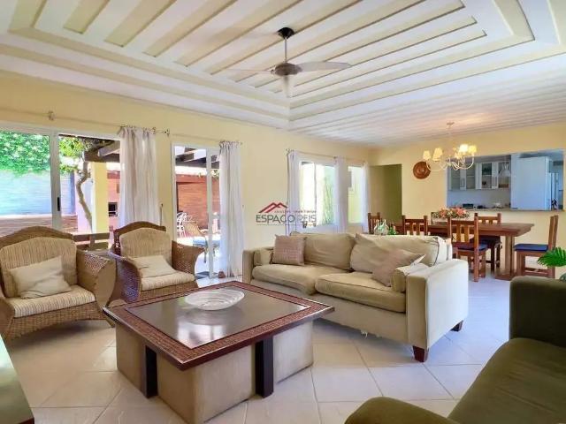 Casa / Sobrado em Condomínio para Venda em Armação dos Búzios/RJ Ferradura 4 Quartos
