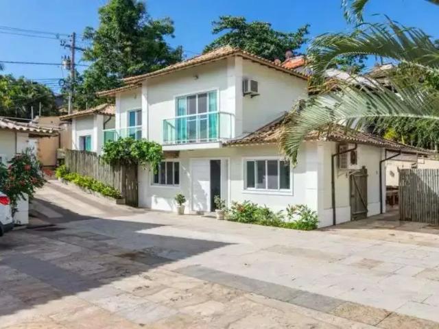 Casa / Sobrado em Condomínio para Venda em Armação dos Búzios/RJ Manguinhos 4 Quartos