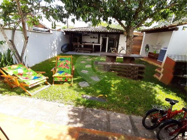 Casa / Sobrado em Condomínio para Venda em Armação dos Búzios/RJ Manguinhos 3 Quartos