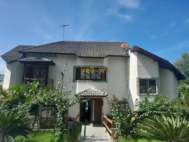 Casa / Sobrado em Condomínio para Venda em Arujá/SP Caputera 3 Quartos
