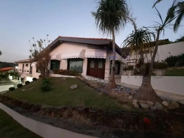 Casa / Sobrado em Condomínio para Venda em Arujá/SP Caputera 4 Quartos