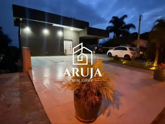 Casa / Sobrado em Condomínio para Venda em Arujá/SP Centro 4 Quartos