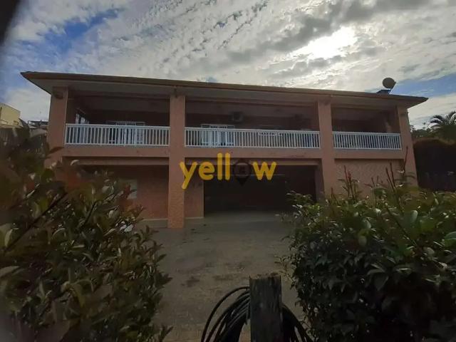 Casa / Sobrado em Condomínio para Venda em Arujá/SP Arujázinho I, II e III 3 Quartos