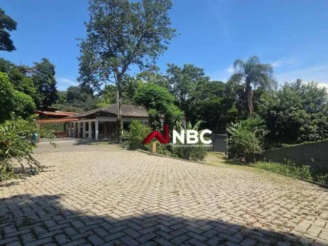 Casa / Sobrado em Condomínio para Venda em Arujá/SP Arujázinho I, II e III 4 Quartos