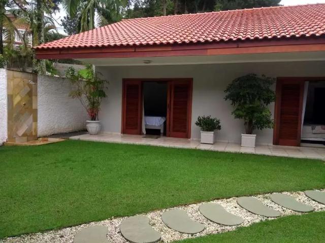 Casa / Sobrado em Condomínio para Venda em Arujá/SP Arujázinho I, II e III 4 Quartos