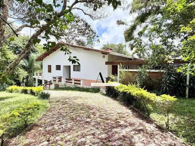 Casa / Sobrado em Condomínio para Venda em Arujá/SP Arujázinho I, II e III 4 Quartos