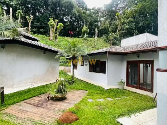 Casa / Sobrado em Condomínio para Venda em Arujá/SP Arujázinho I, II e III 6 Quartos
