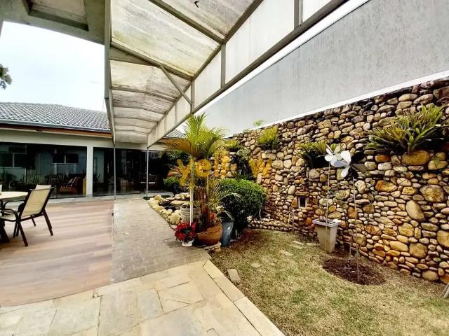 Casa / Sobrado em Condomínio para Venda em Arujá/SP Arujázinho IV 4 Quartos