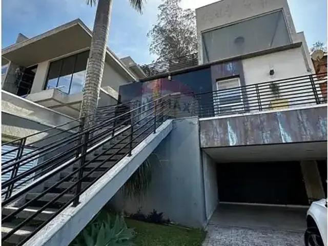 Casa / Sobrado em Condomínio para Venda em Arujá/SP Arujázinho IV 4 Quartos