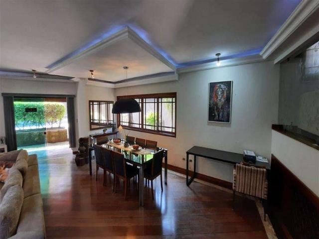 Casa / Sobrado em Condomínio para Venda em Arujá/SP Arujá 5 4 Quartos