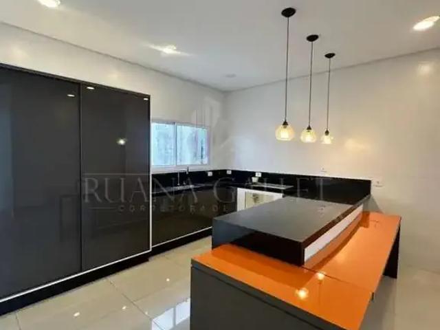 Casa / Sobrado em Condomínio para Venda em Arujá/SP Arujá 5 4 Quartos